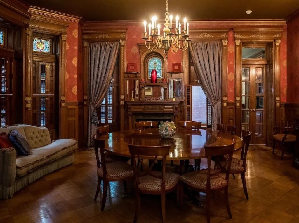 the-royal-tenenbaums-mansion