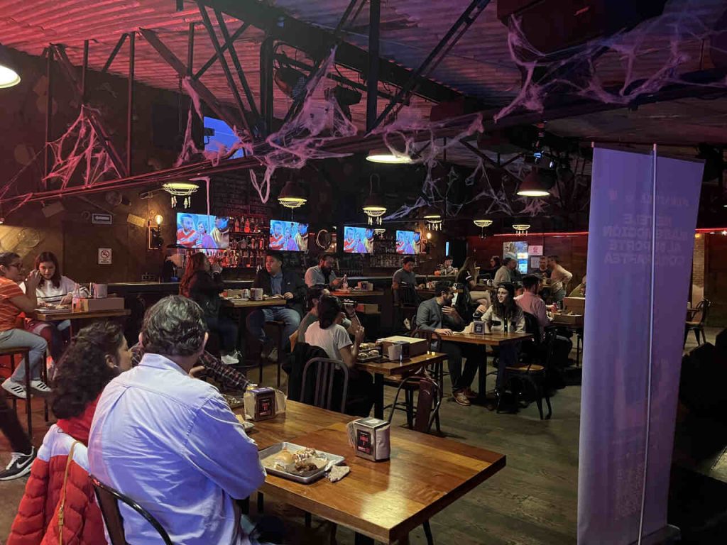 los-mejores-lugares-para-ver-el-super-bowl-cdmx-pinche-gringo-bbq-