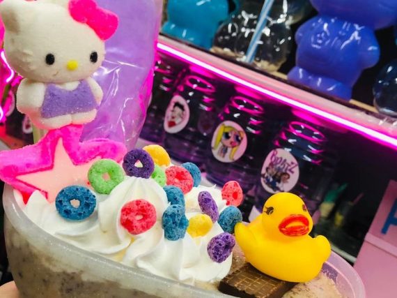 conoce-el-frappe-de-hello-kitty-mas-de-1-litro-de-pura-dulzura-4