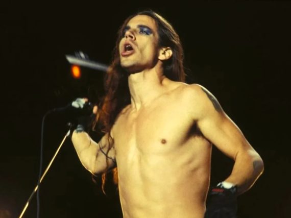 anthony-kiedis-rhcp-pelicula-biopic