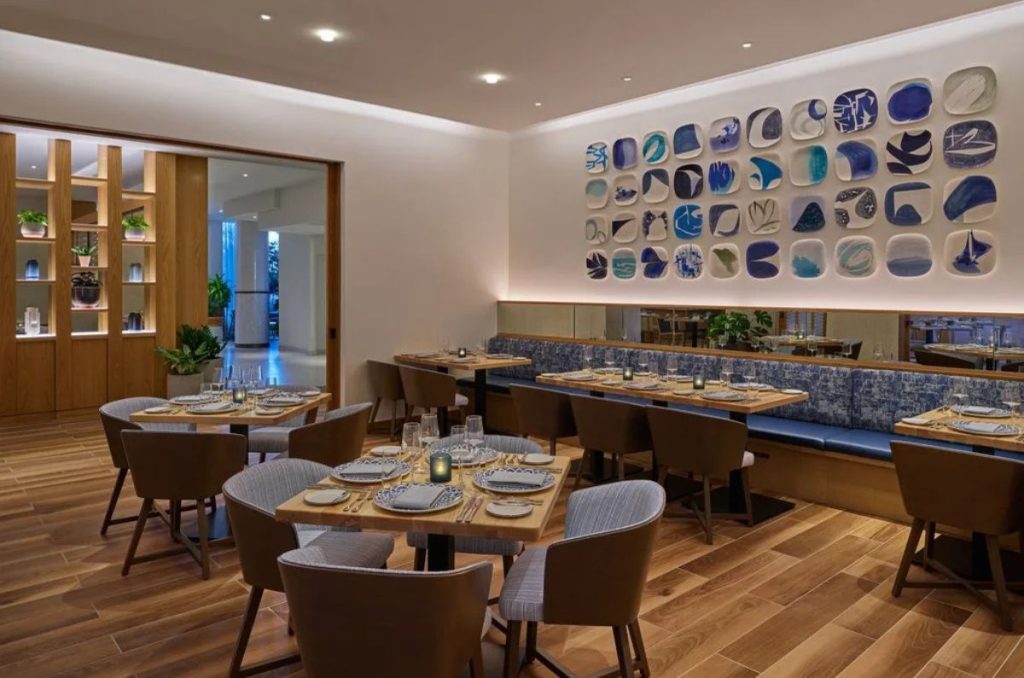 El hotel que redefine Disney: dentro del Swan Resort y su acceso ...